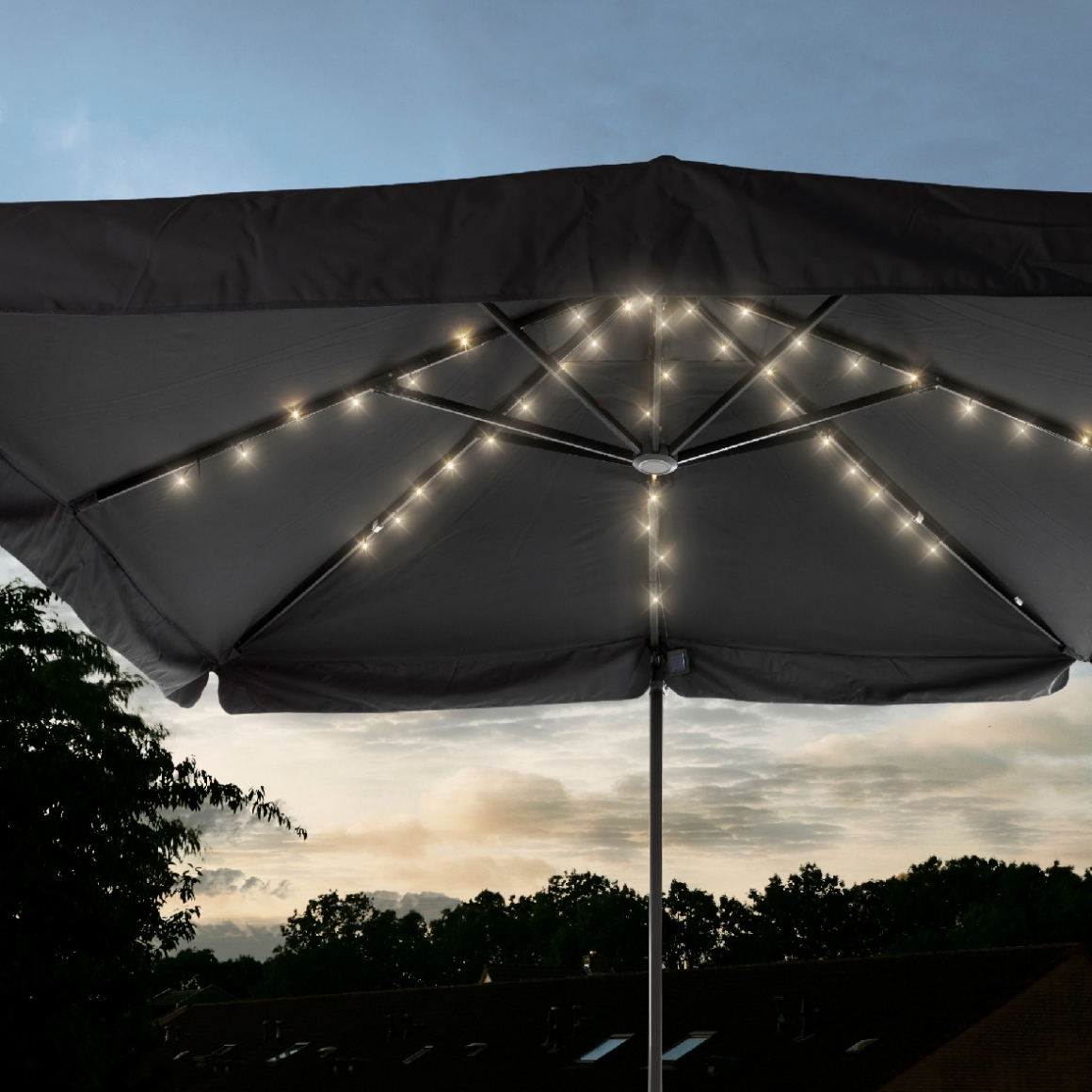 Meekes | (R) Lumineo parasol lighting solar 72 LED